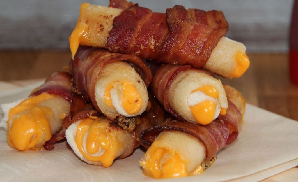 Bacon Grilled Cheese Roll Ups | worldofcooking.net