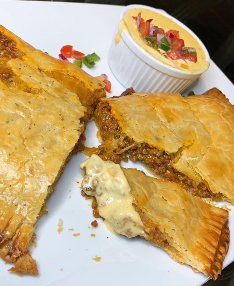 Mexican Beef Hand Pie with Homemade Queso | worldofcooking.net